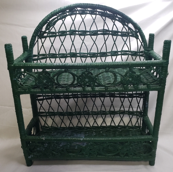 Vintage | Wall Decor | Vintage Green Wicker Wall Shelf | Poshmark